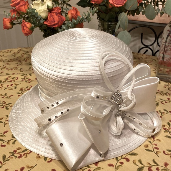 Ms. Divine | Accessories | Vintage Ms Divine Derbychurch Hat Large With ...